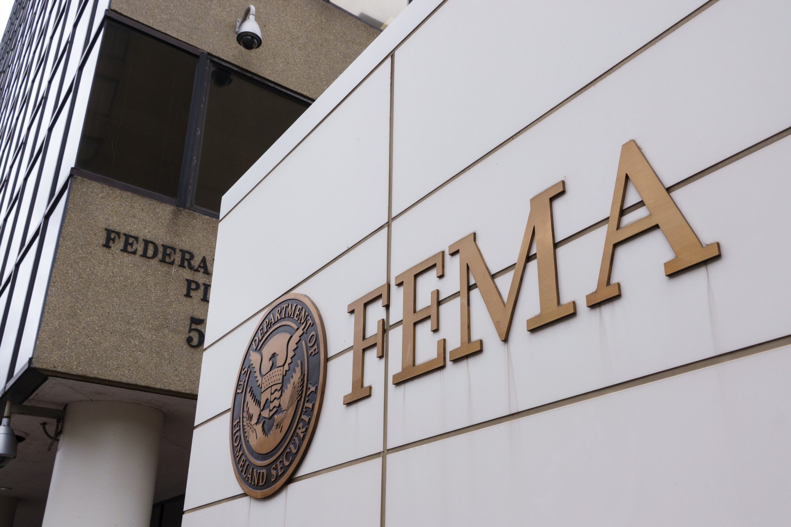 US legislators back bill to speed disaster aid to electric co-ops - Co ...