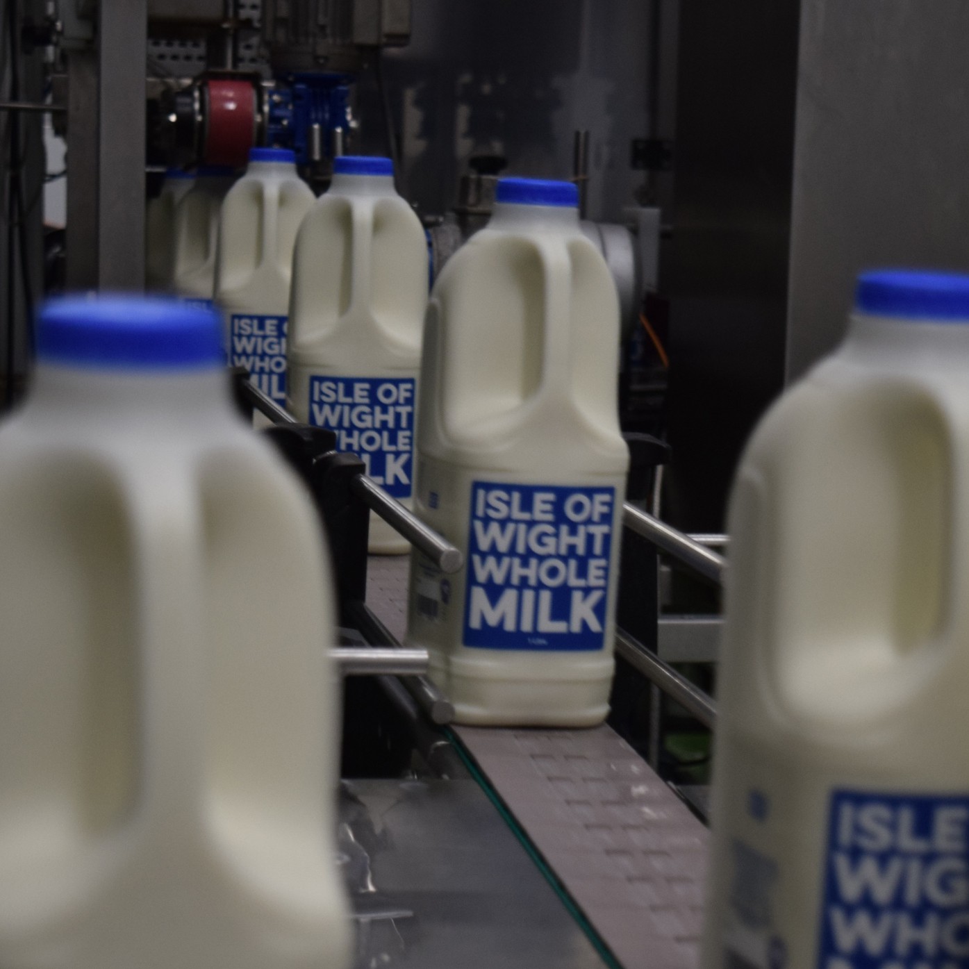 Southern Co-op supporting communities through Isle of Wight milk - Co ...
