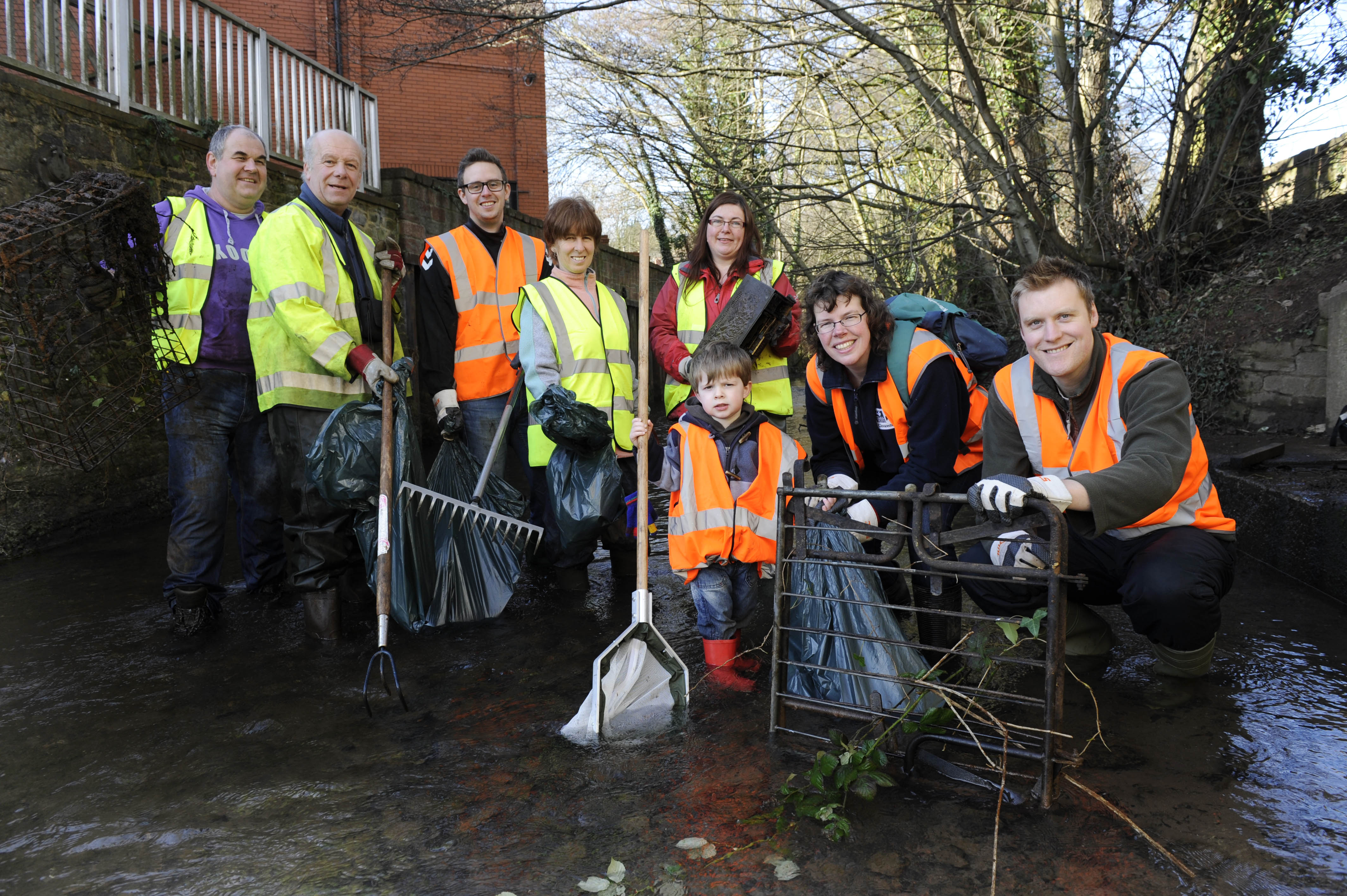 How co-ops give their colleagues time to help out in their communities ...
