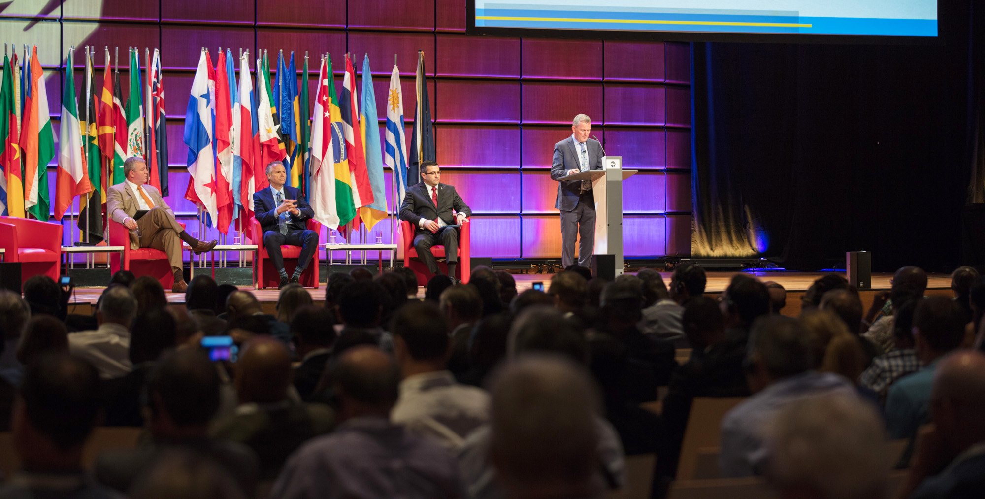 How can credit unions grow in a sustainable way? - Co-operative News